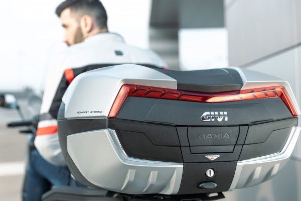 Givi Maxia 5: Fifth generation touring top box with 58 litre capacity | Visordown